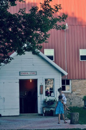 Red Barn Pizza Farm in Minnesota - Dining with Alice